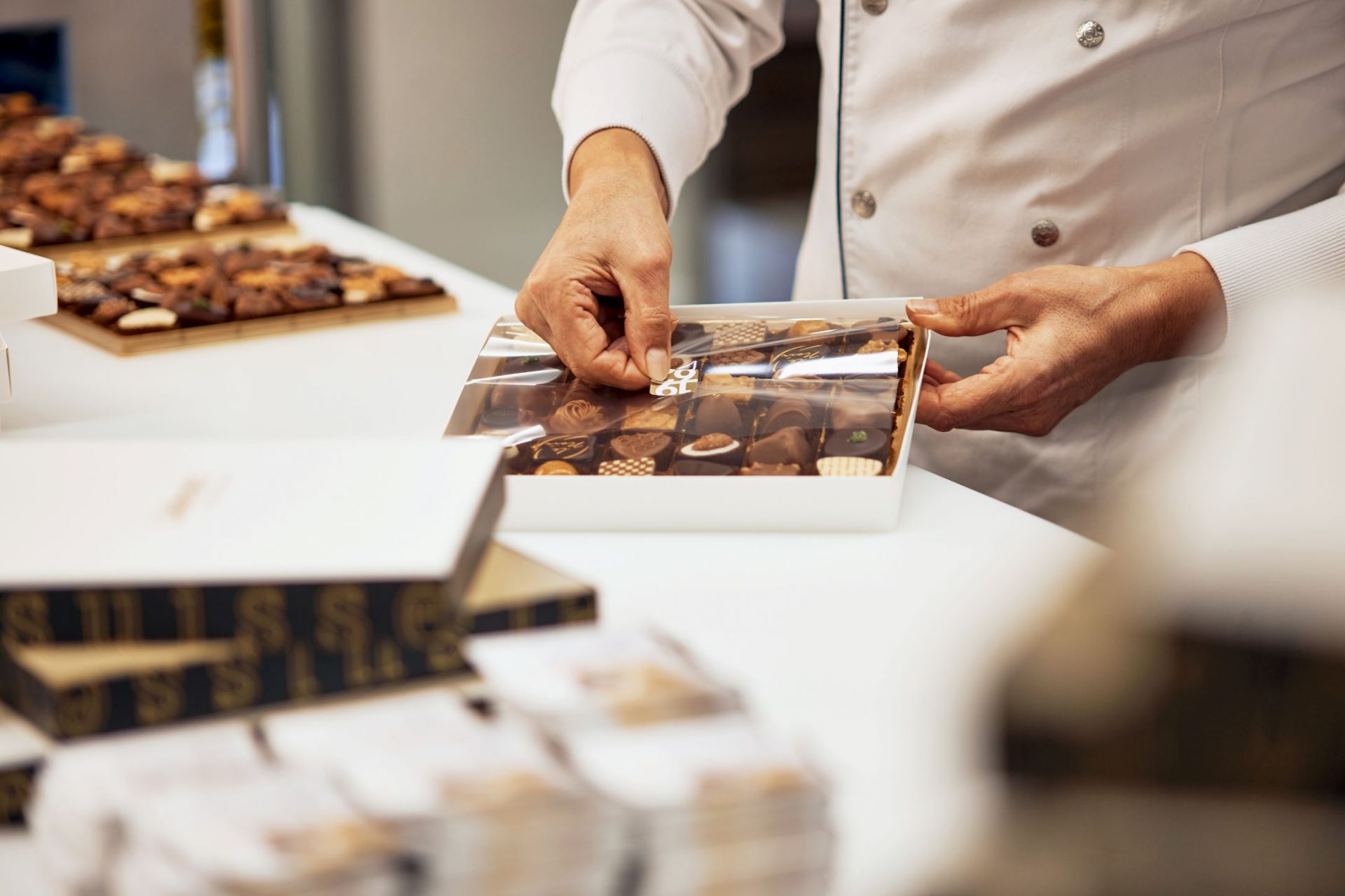 Läderach Masters Tablet Caramel - Luxury Lifestyle Awards