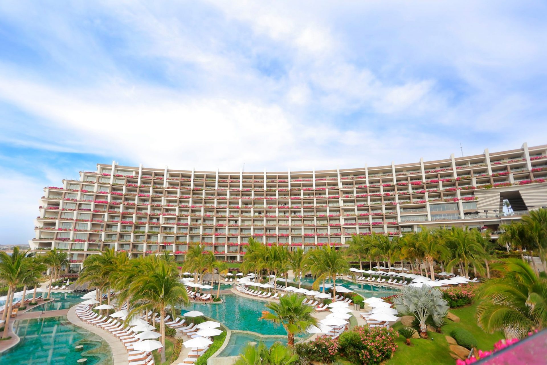 Grand Velas Los Cabo - Luxury Lifestyle Awards