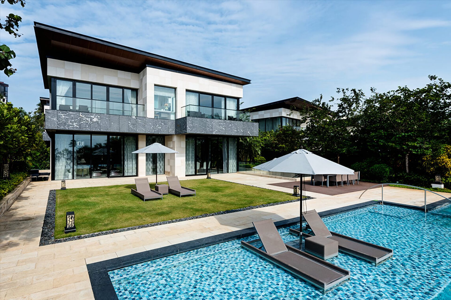 dvdv - Luxury Lifestyle Awards