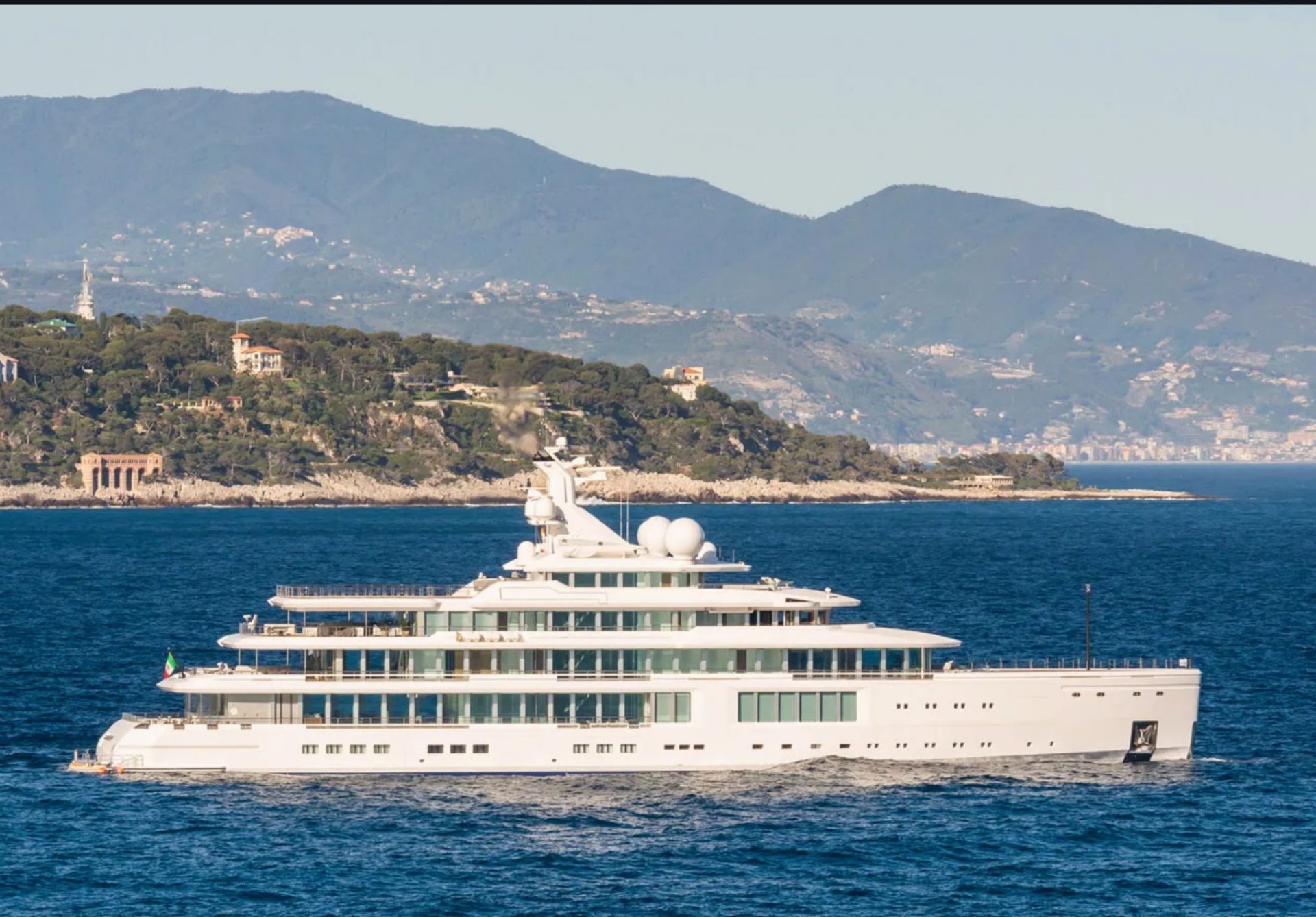 BOAT International - Luxury Lifestyle Awards
