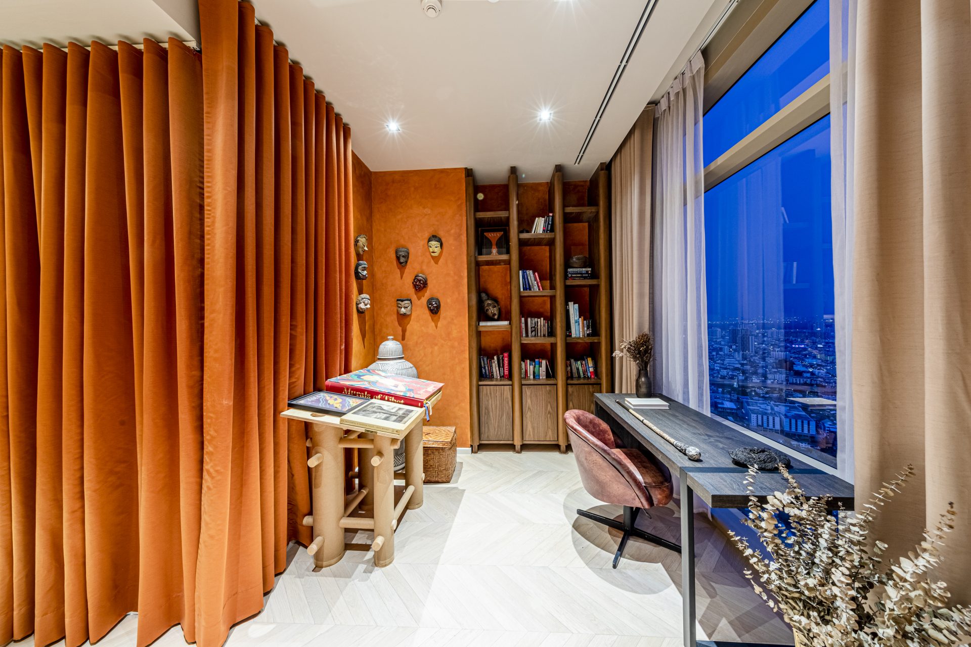 Distinctive and Timeless Interior Design from Double V Space Interior ...