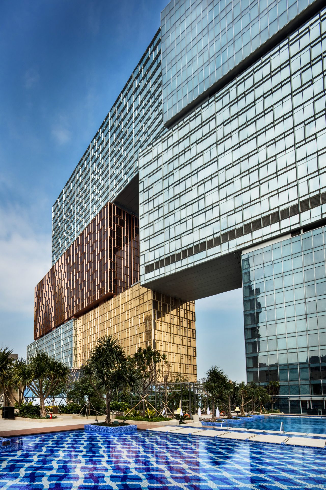 14. MGM COTAI_Pool & Exterior - Luxury Lifestyle Awards