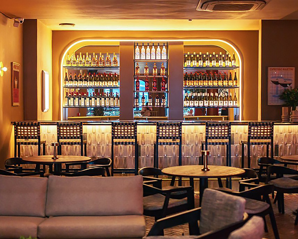 NV-80 Grill & Bar - Luxury Lifestyle Awards