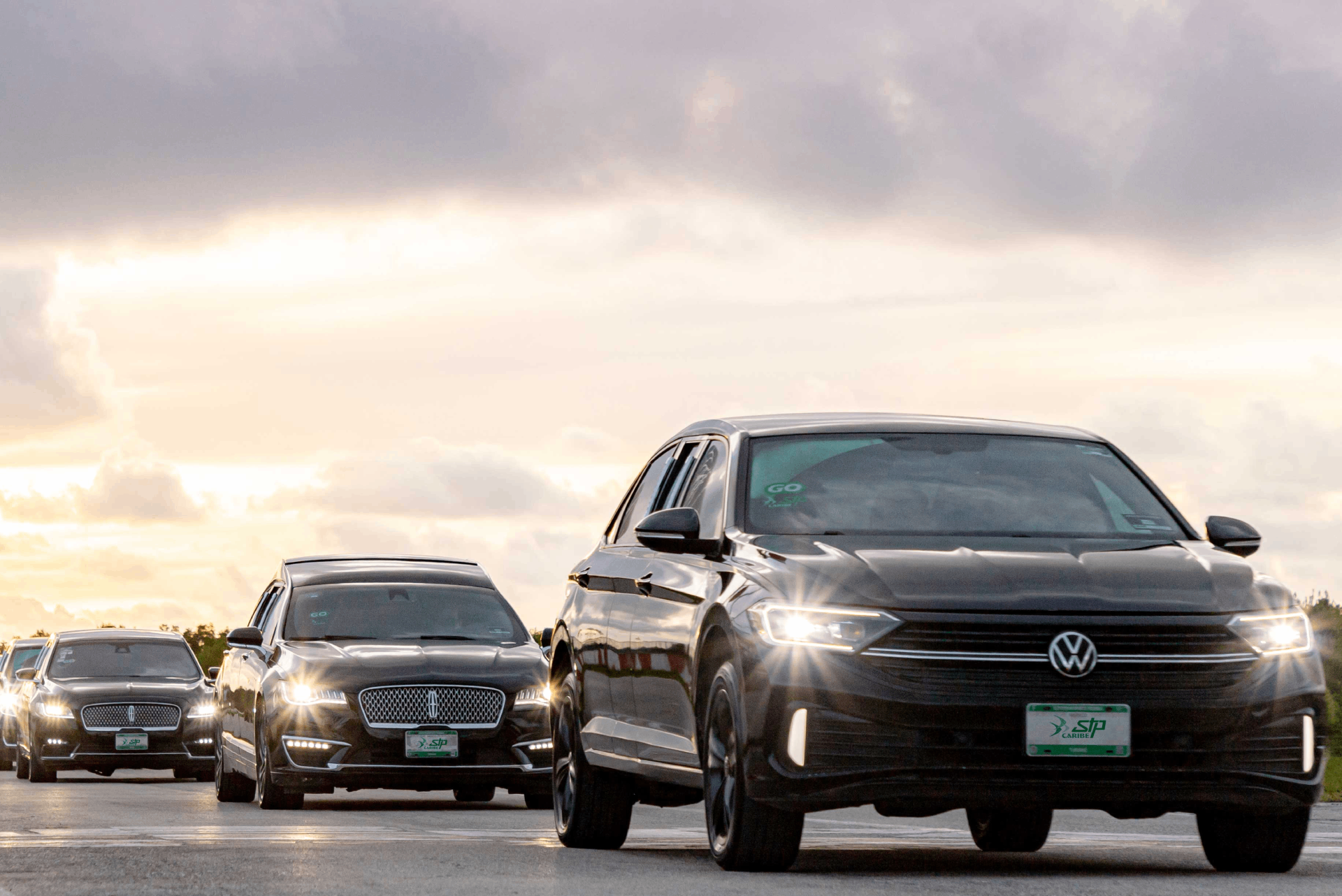 STP Caribe: Redefining Luxury Limousine Travel in Mexico