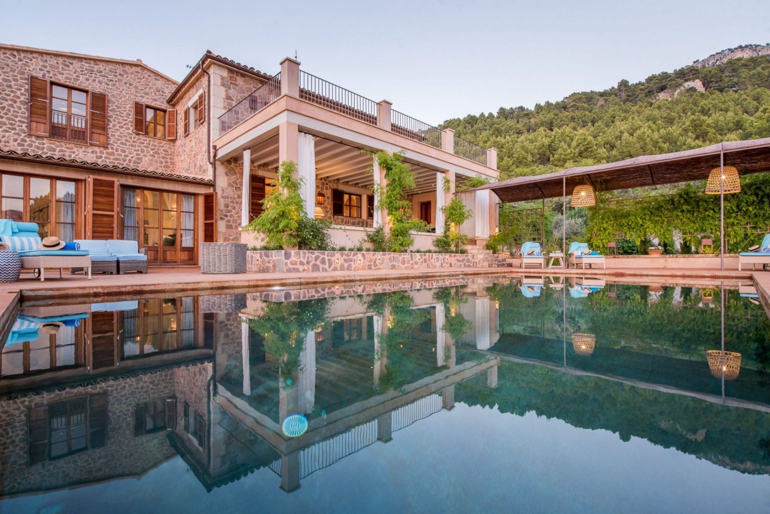 Isle Blue: Luxury Villa Rentals & Concierge Services