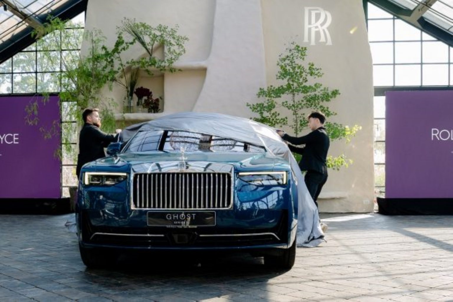 The Epic Debut Of New Rolls-Royce Models In Romania - Luxury Lifestyle ...